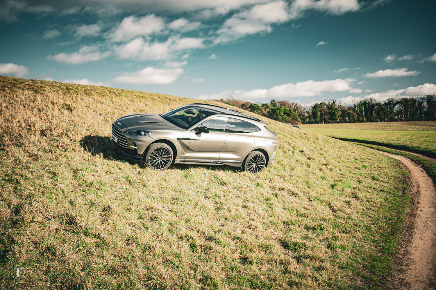 Aston Martin DBX707 - Tempus Magazine