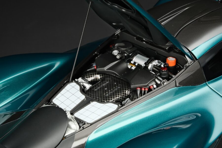 Amalgam unveils Aston Martin Valkyrie scale model replicas - Tempus ...