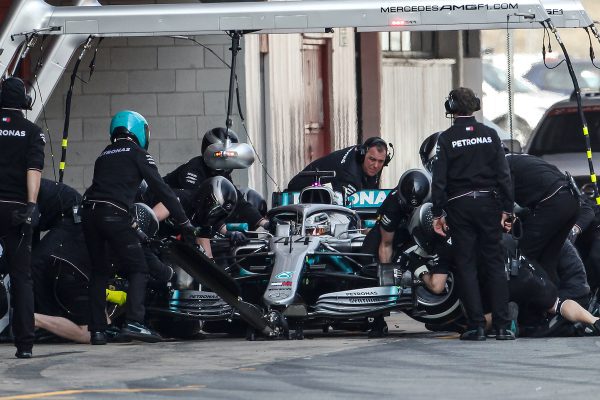 Mercedes leads the Formula 1 effort to fight COVID-19 as new breathing ...