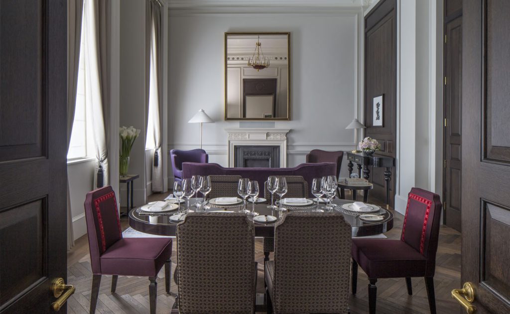 Four Seasons at Ten Trinity Square launches brand new concierge Chat app