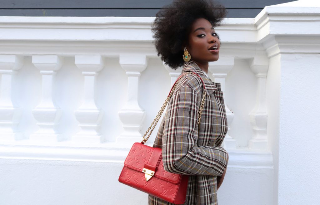 Higher and hire: as Carrie Symonds rents her wedding dress from My ...